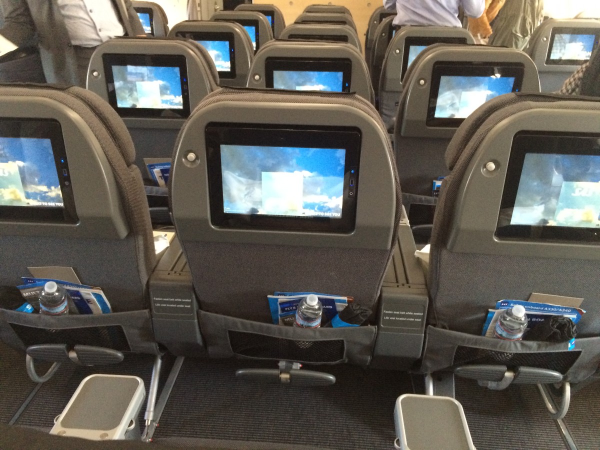 SAS Inaugral Flight fra Stockholm til Hong Kong i SAS Plus (1 ...