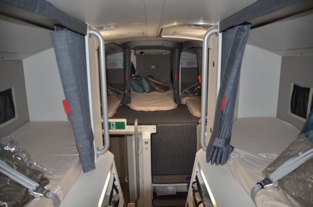 SQ - A350 - Crew Rest Area - InsideFlyer DK