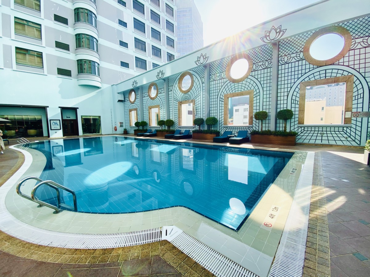 Saigon-Hotel-Towers-Pool - InsideFlyer DK
