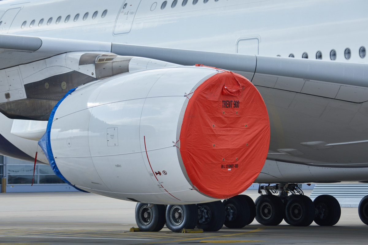 A380 D-AIMB LHT Frankfurt geparkt mit Engine Cover - InsideFlyer DK