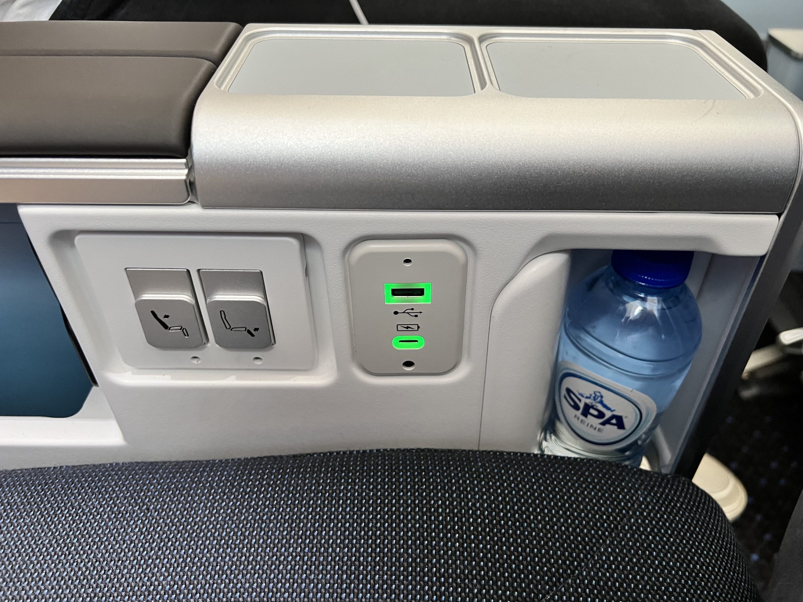 InsideLook-Review-KLM-Premium-Comfort-Boeing-787-10-Dreamliner-82-scaled-1 - InsideFlyer DK